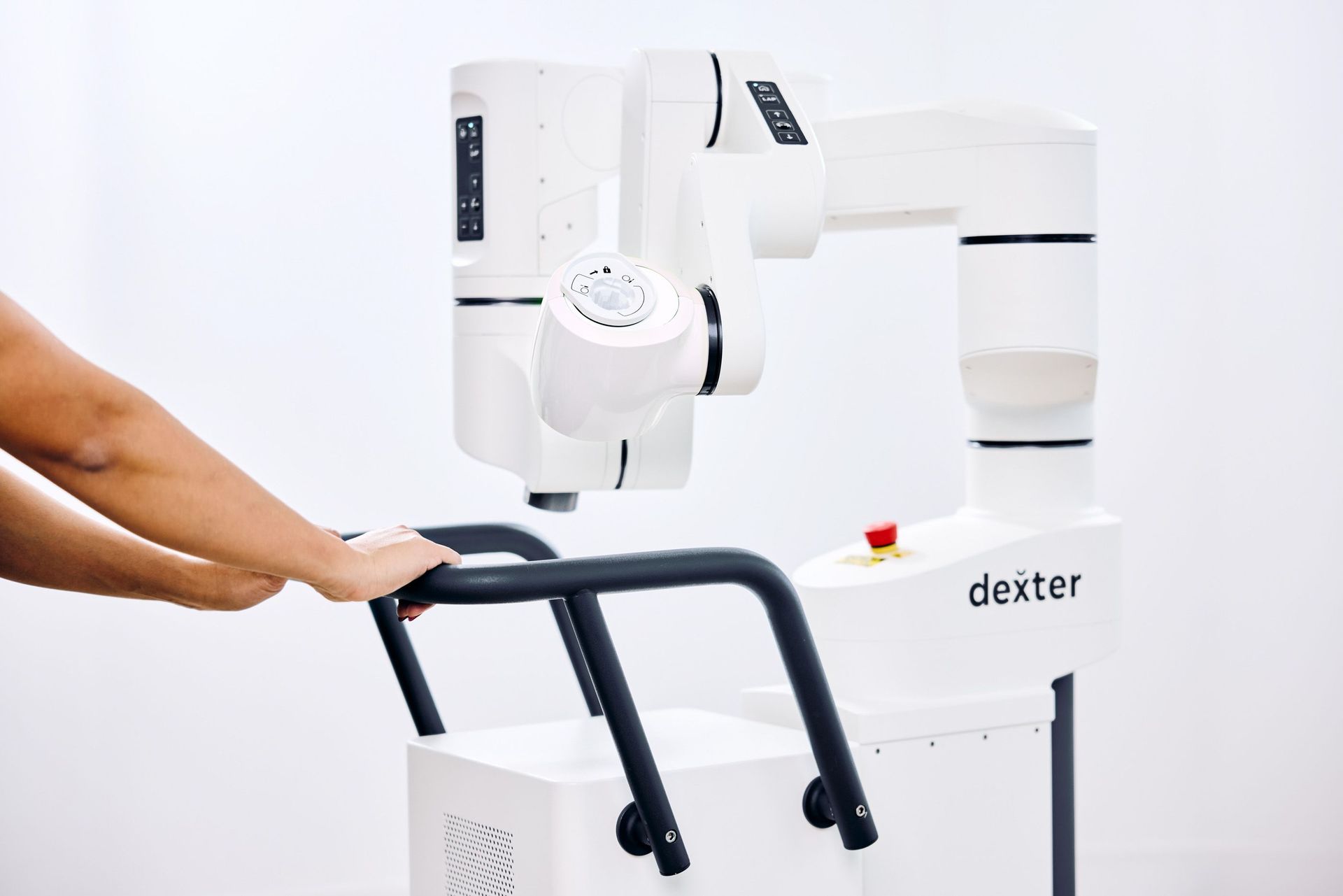 Distalmotion Raises $150 Million